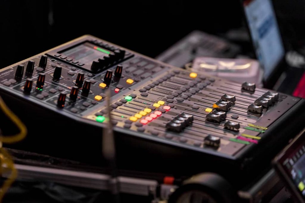 Consola de Audio Digital – Audico Galería