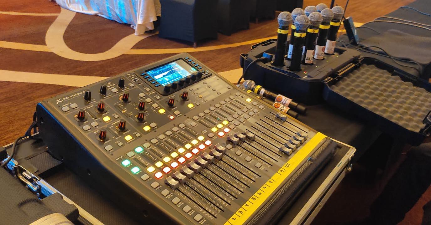 Consola de Audio Digital – Audico Galería