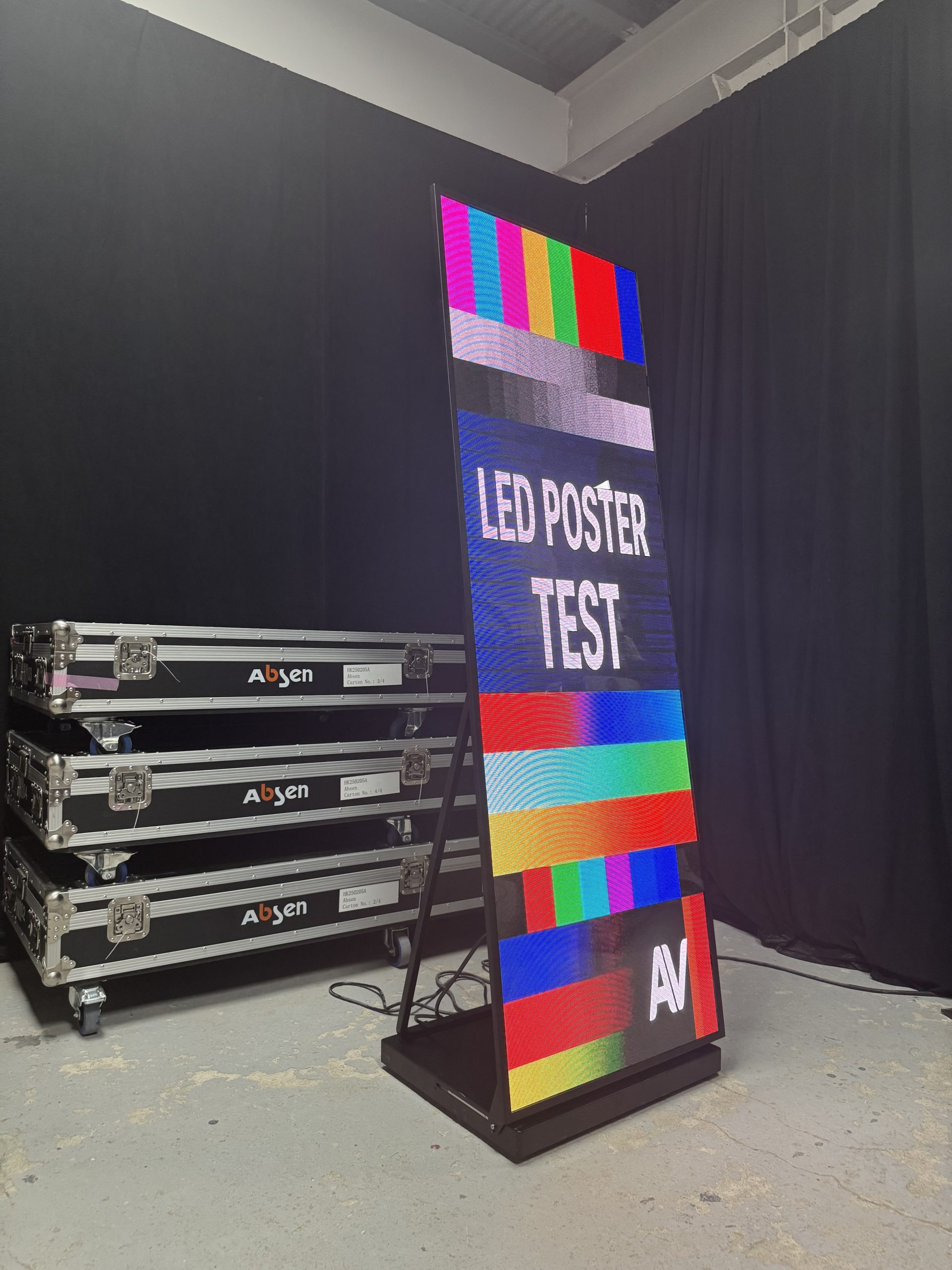 Totems Tipo LED Poster 1.8p – Audico Galería