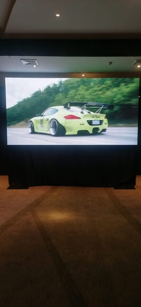 Pantalla LED 2M x 4M – Audico Galería